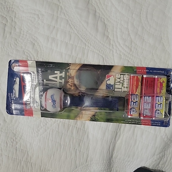Other | Mlb Los Angeles Dodgers Pez Baseball Dispenser Ball Carded New ...